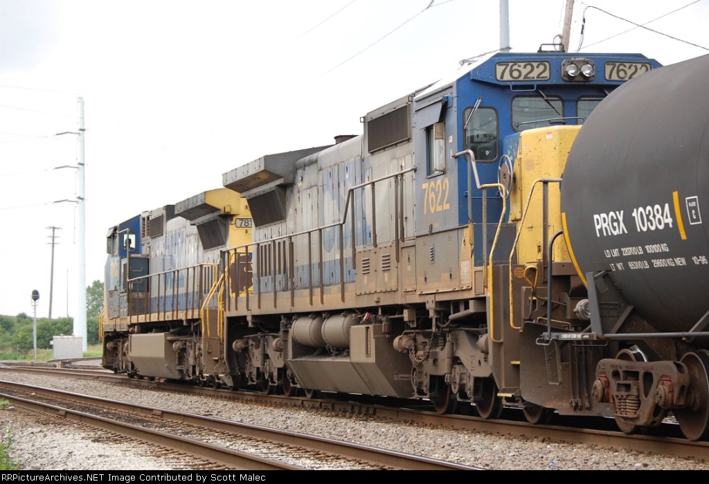 CSX 7813 & 7622